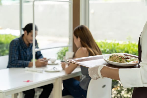 8 Ways to Enable Social Distancing in Restaurants - Presto